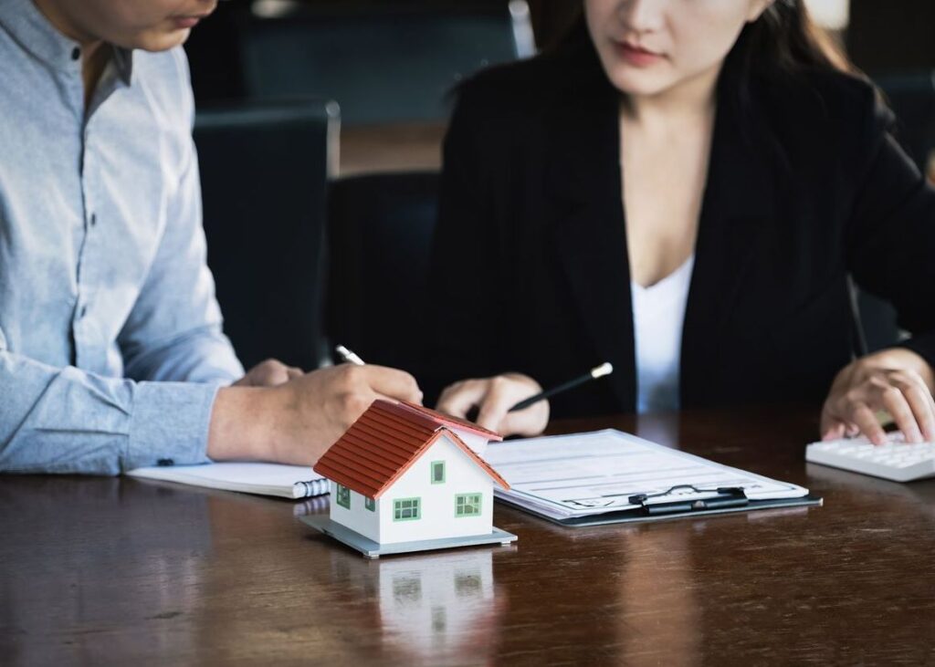 CA Community Property Laws: What Divorcing Couples Need to Know